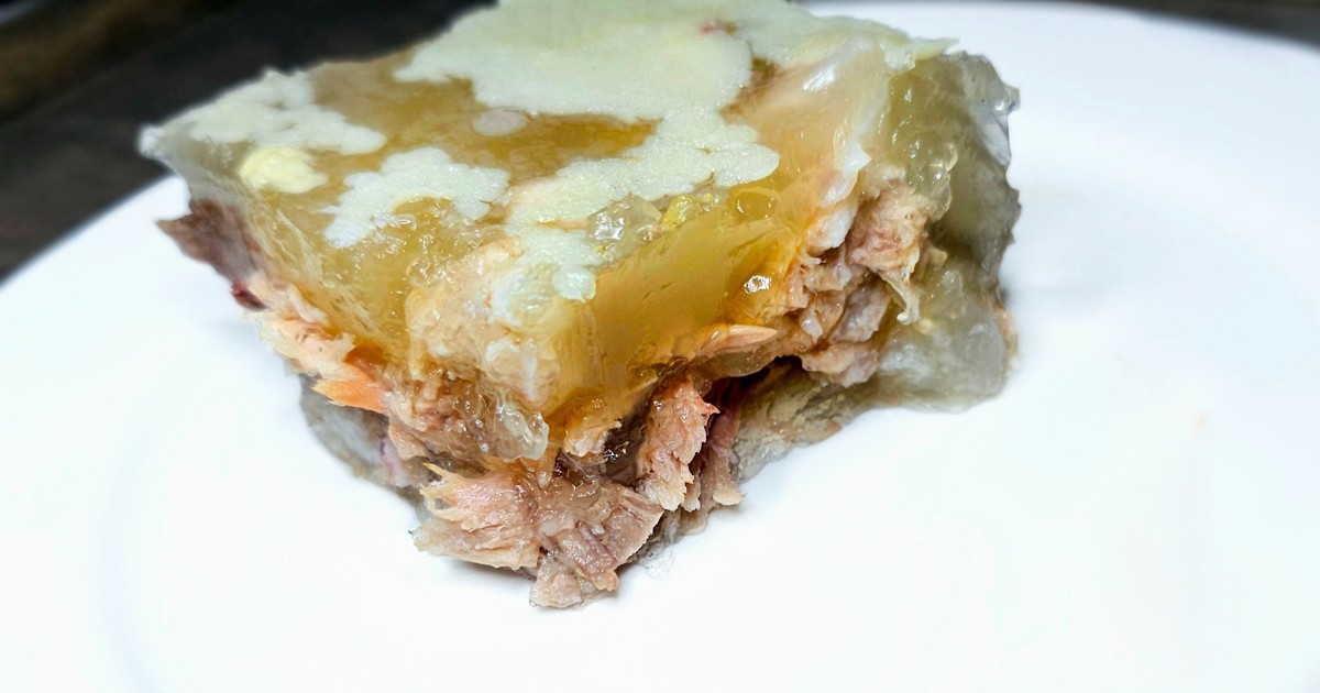 Холодец из трех видов мяса, пошаговый рецепт с фотографиями – Русская ...